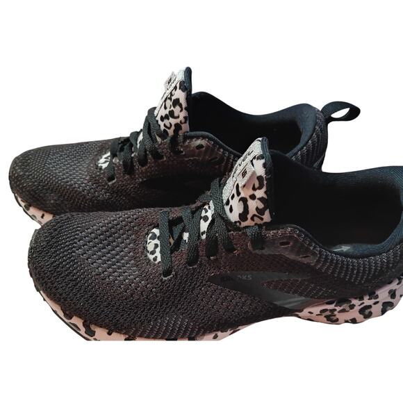 Brooks | Shoes | Brooks Revel 5 Tennis Shoes Womens Size 75 Black ...